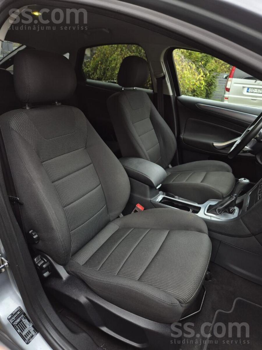 Pelēks Ford Mondeo 2013 Jelgava, ar dzinēja tilpumu 2.00 L un nobraukumu 188 tūkst. km par 5550 €, foto 9 vietnē AUTOMOTO.COM.LV
