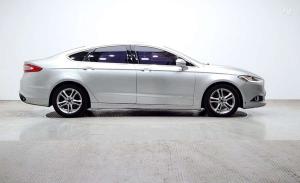Pelēks Ford Mondeo 2015 Viļņa, ar dzinēja tilpumu 2.00 L un nobraukumu 240 tūkst. km par 7744 €, foto 3 vietnē AUTOMOTO.COM.LV