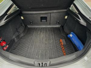 Pelēks Ford Mondeo 2015 Rīga, ar dzinēja tilpumu 1.50 L un nobraukumu 121 tūkst. km par 9200 €, foto 3 vietnē AUTOMOTO.COM.LV