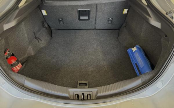 Grey Ford Mondeo 2015 in Riga, with an engine capacity of 1.50 L and mileage of 121 thousand km for 9200 €, photo 3 on AUTOMOTO.COM.LV