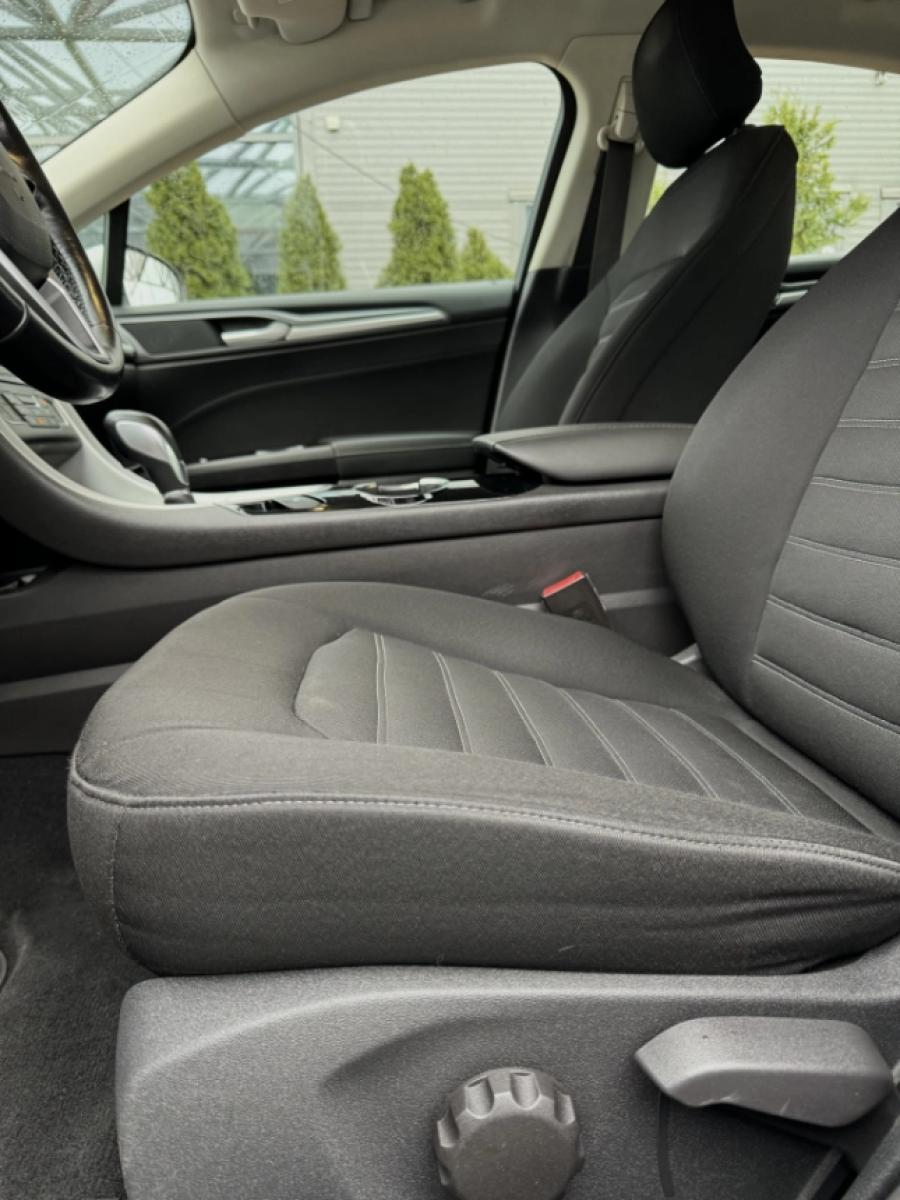 Pelēks Ford Mondeo 2015 Rīga, ar dzinēja tilpumu 1.50 L un nobraukumu 121 tūkst. km par 9200 €, foto 9 vietnē AUTOMOTO.COM.LV