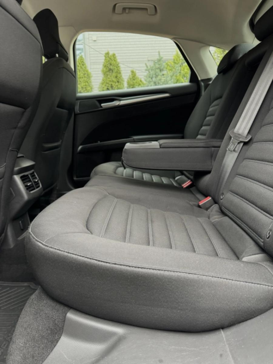 Pelēks Ford Mondeo 2015 Rīga, ar dzinēja tilpumu 1.50 L un nobraukumu 121 tūkst. km par 9200 €, foto 11 vietnē AUTOMOTO.COM.LV
