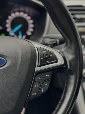 Pelēks Ford Mondeo 2015 Rīga, ar dzinēja tilpumu 1.50 L un nobraukumu 121 tūkst. km par 9200 €, foto 18 vietnē AUTOMOTO.COM.LV