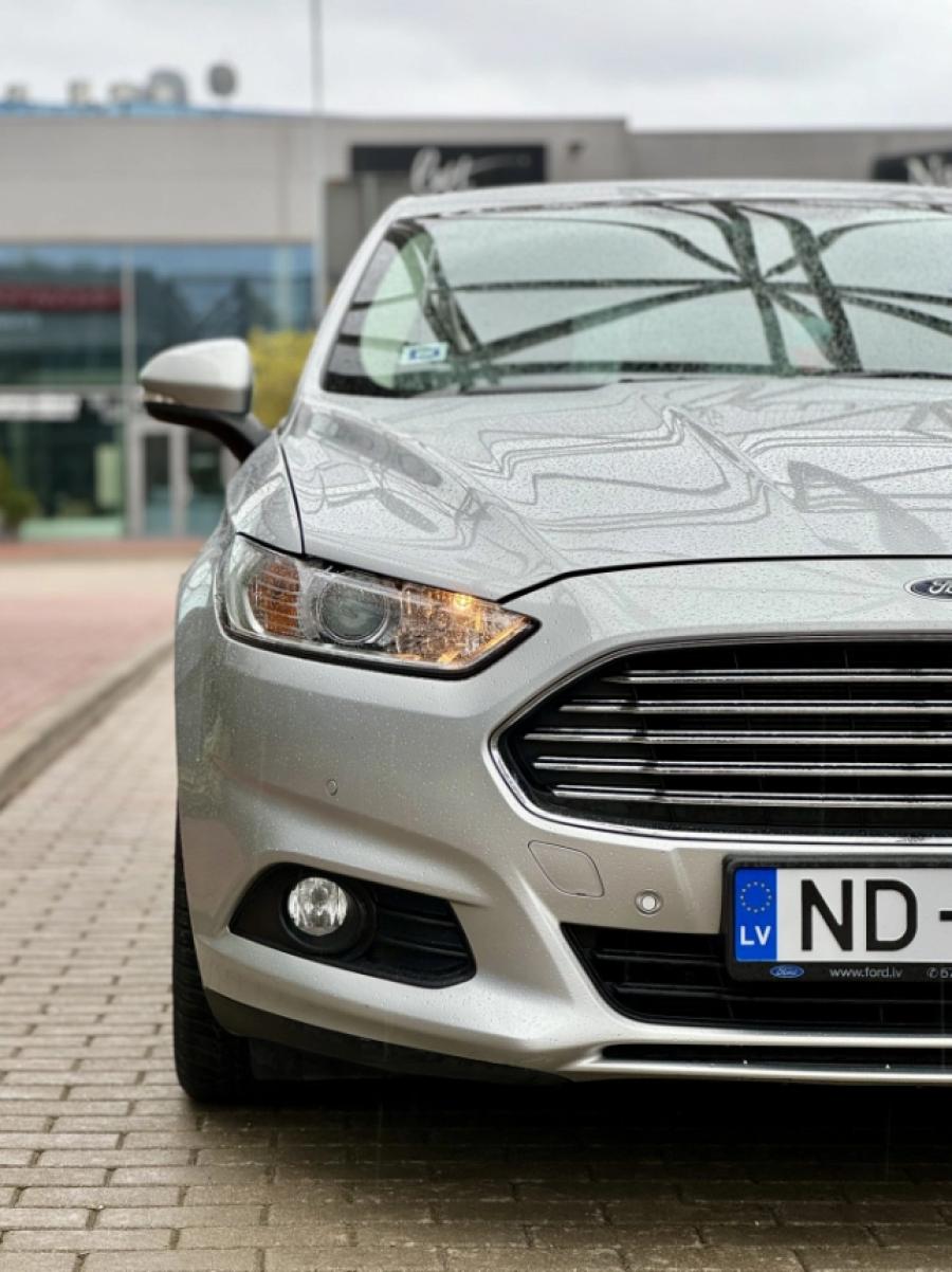 Pelēks Ford Mondeo 2015 Rīga, ar dzinēja tilpumu 1.50 L un nobraukumu 121 tūkst. km par 9200 €, foto 36 vietnē AUTOMOTO.COM.LV