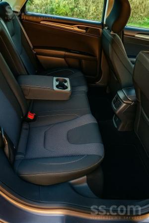 Pelēks Ford Mondeo 2015 Rīga, ar dzinēja tilpumu 1.60 L un nobraukumu 153 tūkst. km par 7000 €, foto 6 vietnē AUTOMOTO.COM.LV