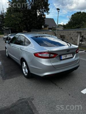 Pelēks Ford Mondeo 2015 Rīga, ar dzinēja tilpumu 1.50 L un nobraukumu 147 tūkst. km par 6500 €, foto 4 vietnē AUTOMOTO.COM.LV