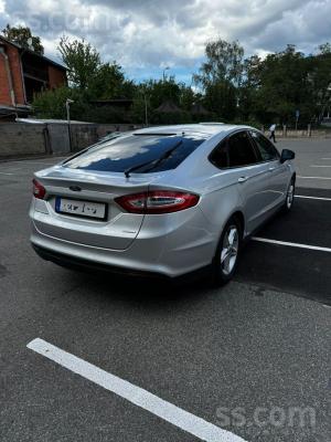 Pelēks Ford Mondeo 2015 Rīga, ar dzinēja tilpumu 1.50 L un nobraukumu 147 tūkst. km par 6500 €, foto 5 vietnē AUTOMOTO.COM.LV