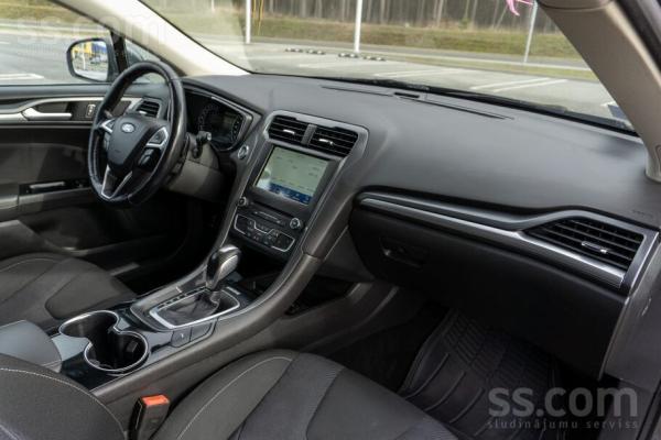 Pelēks Ford Mondeo 2015 Rīga, ar dzinēja tilpumu 1.50 L un nobraukumu 242 tūkst. km par 5690 €, foto 11 vietnē AUTOMOTO.COM.LV