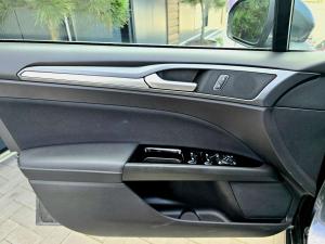 Grey Ford Mondeo 2018 in Taurage, with an engine capacity of 2.00 L and mileage of 274 thousand km for 6500 €, photo 33 on AUTOMOTO.COM.LV