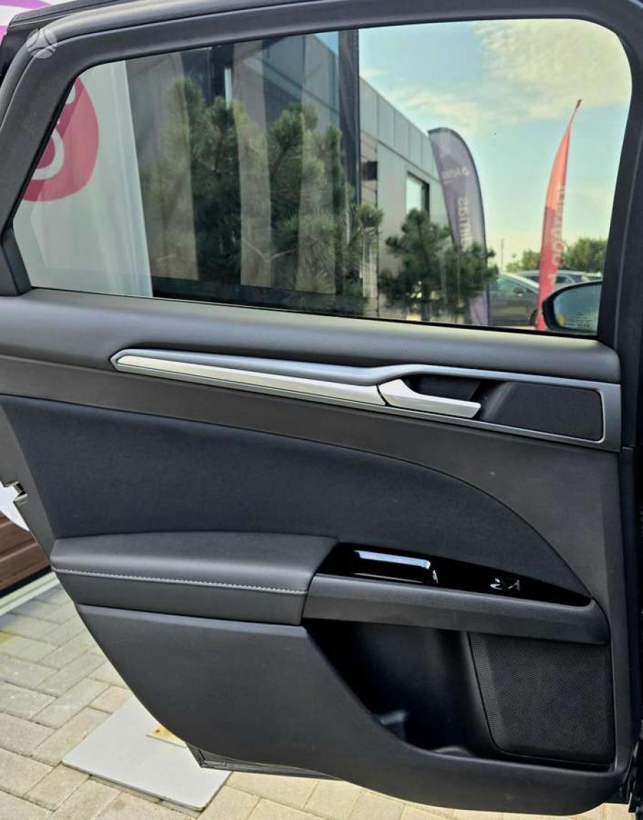 Grey Ford Mondeo 2018 in Taurage, with an engine capacity of 2.00 L and mileage of 274 thousand km for 6500 €, photo 35 on AUTOMOTO.COM.LV