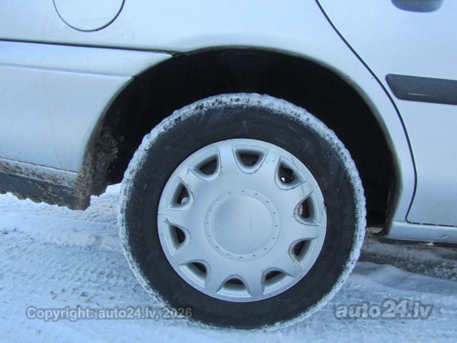 Grey Ford Mondeo 1994 in Tallinn, with an engine capacity of 1.80 L and mileage of 215 thousand km for 1499 €, photo 7 on AUTOMOTO.COM.LV