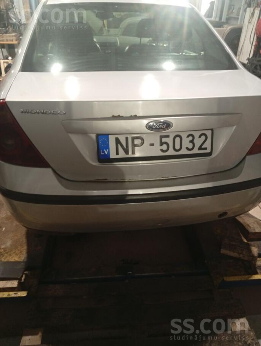 Pelēks Ford Mondeo 2001 Rīga, ar dzinēja tilpumu 2.00 L un nobraukumu 326 tūkst. km par 280 €, foto 4 vietnē AUTOMOTO.COM.LV