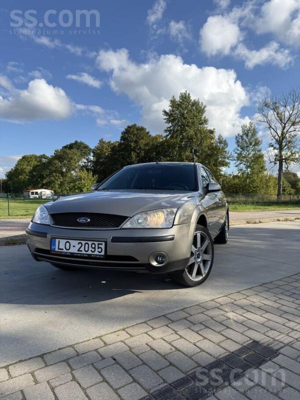 Pelēks Ford Mondeo 2003 Ventspils, ar dzinēja tilpumu 2.00 L un nobraukumu 126 tūkst. km par 1950 €, foto 1 vietnē AUTOMOTO.COM.LV