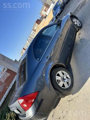 Grey Ford Mondeo 2004 in Daugavpils, with an engine capacity of 2.00 L and mileage of 205 thousand km for 800 €, photo 9 on AUTOMOTO.COM.LV