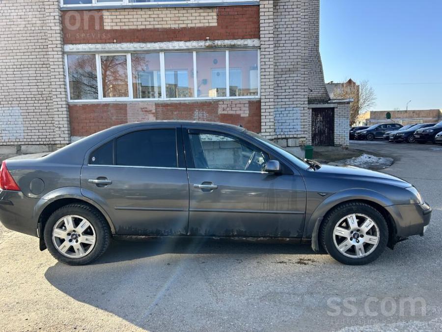 Grey Ford Mondeo 2004 in Daugavpils, with an engine capacity of 2.00 L and mileage of 205 thousand km for 800 €, photo 10 on AUTOMOTO.COM.LV