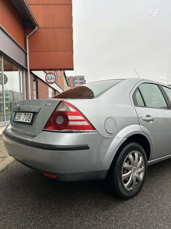 Grey Ford Mondeo 2006 in Vilnius, with an engine capacity of 0.00 L and mileage of 338 thousand km for 999 €, photo 6 on AUTOMOTO.COM.LV