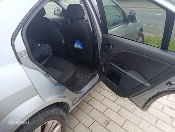 Pelēks Ford Mondeo 2007 Paide, ar dzinēja tilpumu 1.80 L un nobraukumu 328 tūkst. km par 1000 €, foto 6 vietnē AUTOMOTO.COM.LV