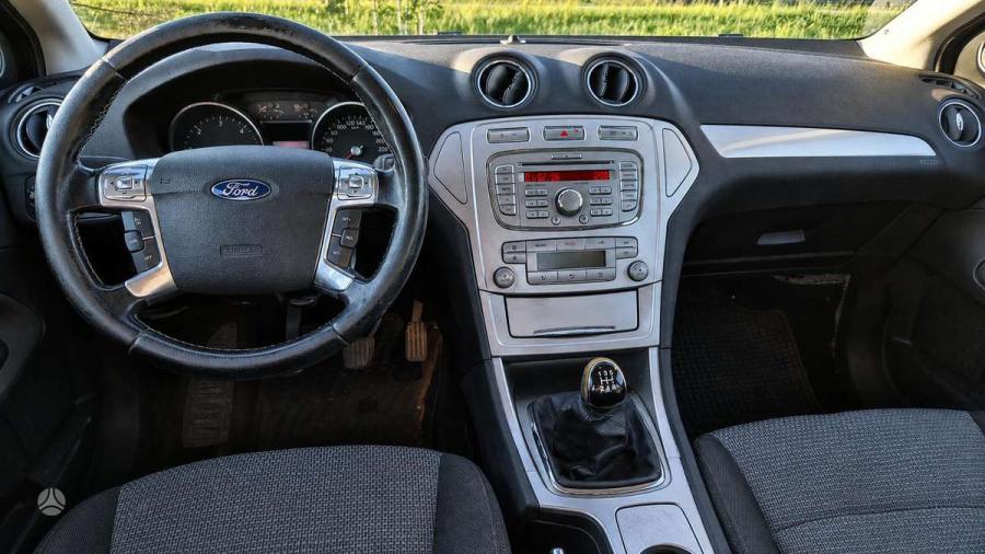 Pelēks Ford Mondeo 2007 Kauņa, ar dzinēja tilpumu 1.75 L un nobraukumu 326 tūkst. km par 1950 €, foto 13 vietnē AUTOMOTO.COM.LV