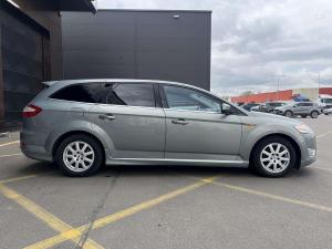 Pelēks Ford Mondeo 2008 Viļņa, ar dzinēja tilpumu 2.52 L un nobraukumu 296 tūkst. km par 3500 €, foto 4 vietnē AUTOMOTO.COM.LV