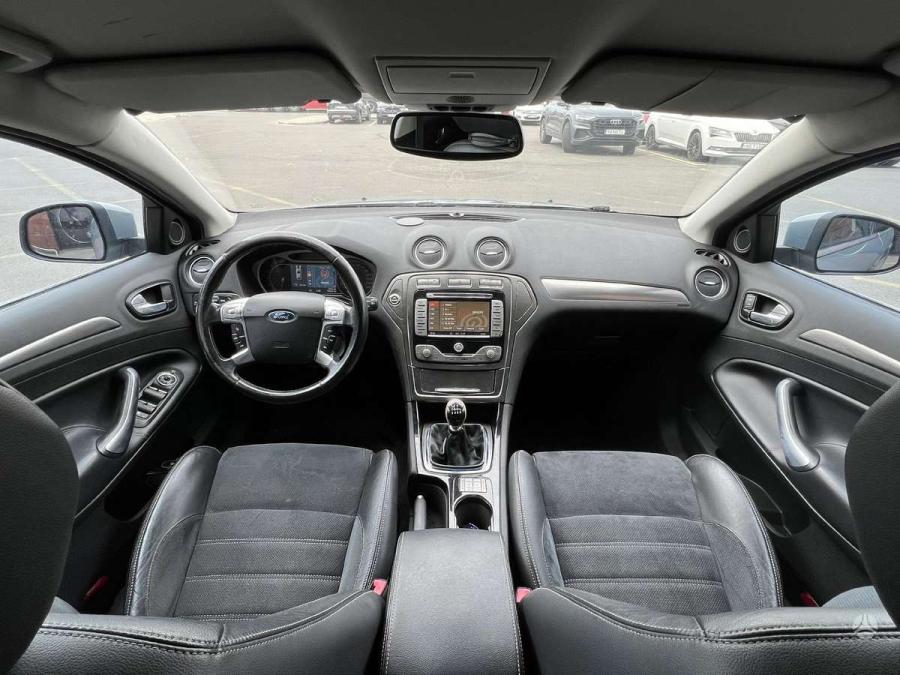 Pelēks Ford Mondeo 2008 Viļņa, ar dzinēja tilpumu 2.52 L un nobraukumu 296 tūkst. km par 3500 €, foto 10 vietnē AUTOMOTO.COM.LV