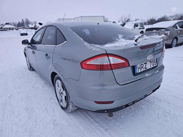 Pelēks Ford Mondeo 2008 Tauragė, ar dzinēja tilpumu 2.00 L un nobraukumu 273 tūkst. km par 2200 €, foto 4 vietnē AUTOMOTO.COM.LV