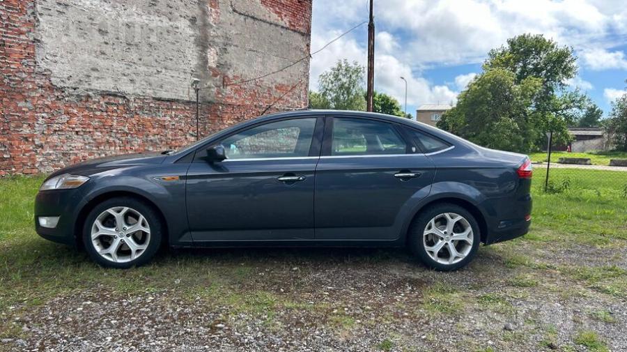 Pelēks Ford Mondeo 2008 Liepāja, ar dzinēja tilpumu 1.80 L un nobraukumu 331 tūkst. km par 3250 €, foto 8 vietnē AUTOMOTO.COM.LV