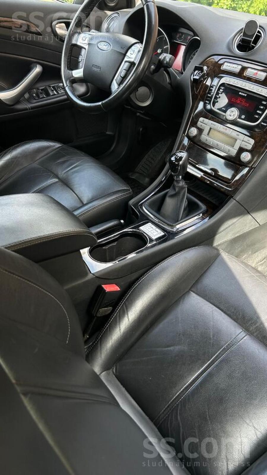 Pelēks Ford Mondeo 2008 Liepāja, ar dzinēja tilpumu 1.80 L un nobraukumu 331 tūkst. km par 3250 €, foto 12 vietnē AUTOMOTO.COM.LV
