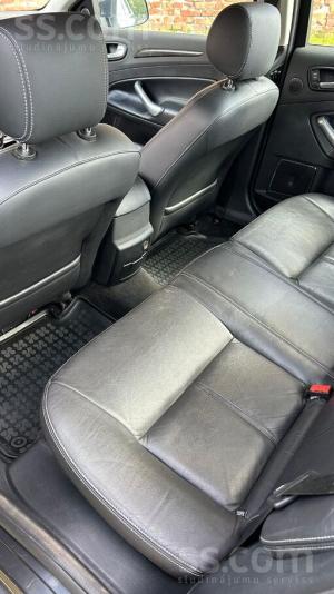 Pelēks Ford Mondeo 2008 Liepāja, ar dzinēja tilpumu 1.80 L un nobraukumu 331 tūkst. km par 3250 €, foto 14 vietnē AUTOMOTO.COM.LV