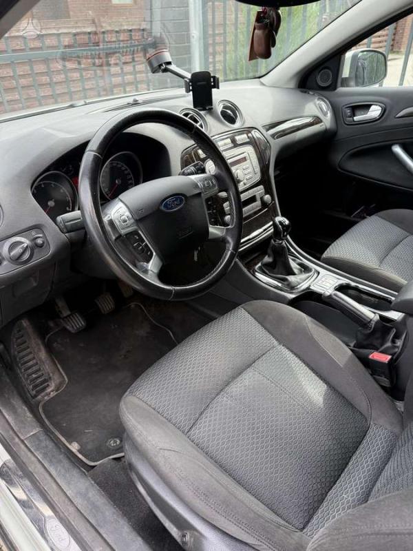 Pelēks Ford Mondeo 2008 Kauņa, ar dzinēja tilpumu 2.00 L un nobraukumu 191 tūkst. km par 1700 €, foto 7 vietnē AUTOMOTO.COM.LV