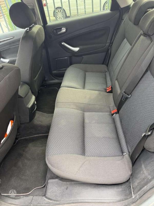 Pelēks Ford Mondeo 2008 Kauņa, ar dzinēja tilpumu 2.00 L un nobraukumu 191 tūkst. km par 1700 €, foto 10 vietnē AUTOMOTO.COM.LV