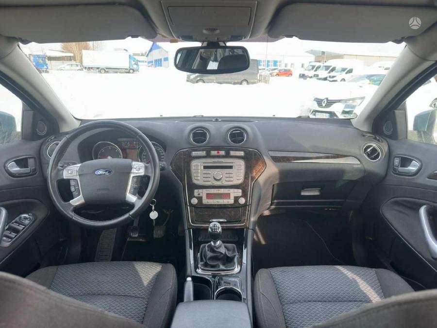 Pelēks Ford Mondeo 2009 Tauragė, ar dzinēja tilpumu 1.80 L un nobraukumu 233 tūkst. km par 2550 €, foto 10 vietnē AUTOMOTO.COM.LV