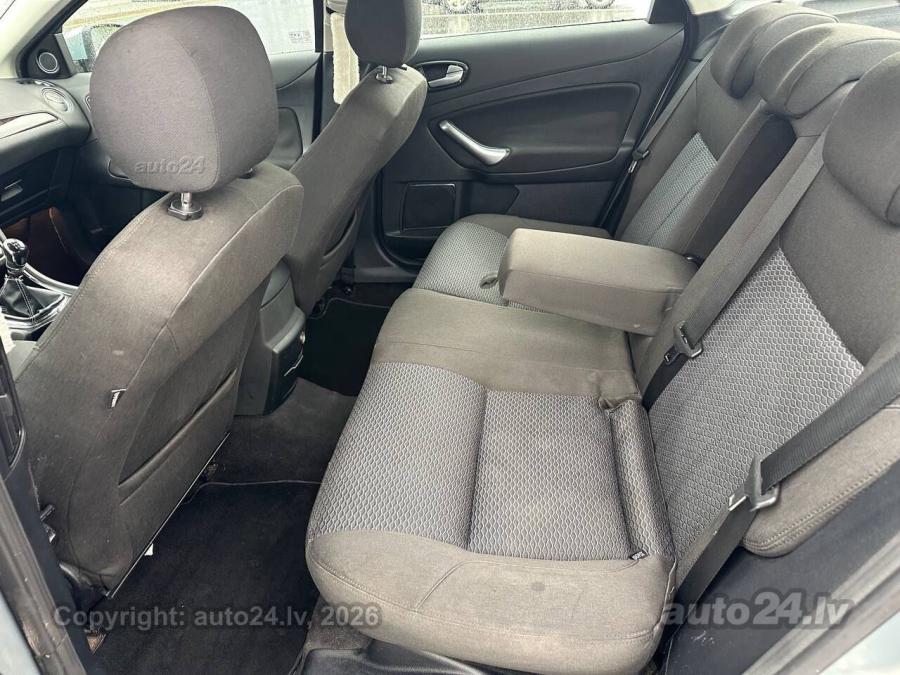 Pelēks Ford Mondeo 2009 Tallina, ar dzinēja tilpumu 1.80 L un nobraukumu 232 tūkst. km par 1999 €, foto 8 vietnē AUTOMOTO.COM.LV