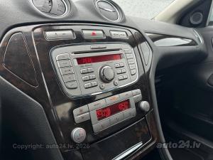 Pelēks Ford Mondeo 2009 Tallina, ar dzinēja tilpumu 1.80 L un nobraukumu 232 tūkst. km par 1999 €, foto 10 vietnē AUTOMOTO.COM.LV