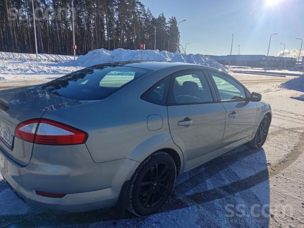 Pelēks Ford Mondeo 2010 Rīga, ar dzinēja tilpumu 2.00 L un nobraukumu 237 tūkst. km par 2000 €, foto 3 vietnē AUTOMOTO.COM.LV