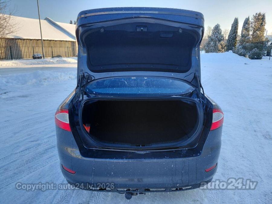 Pelēks Ford Mondeo 2010 Paide, ar dzinēja tilpumu 2.00 L un nobraukumu 303 tūkst. km par 3850 €, foto 7 vietnē AUTOMOTO.COM.LV