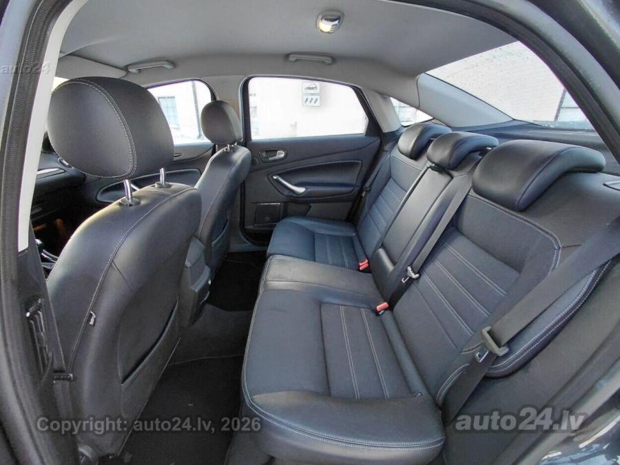 Pelēks Ford Mondeo 2010 Paide, ar dzinēja tilpumu 2.00 L un nobraukumu 303 tūkst. km par 3850 €, foto 9 vietnē AUTOMOTO.COM.LV