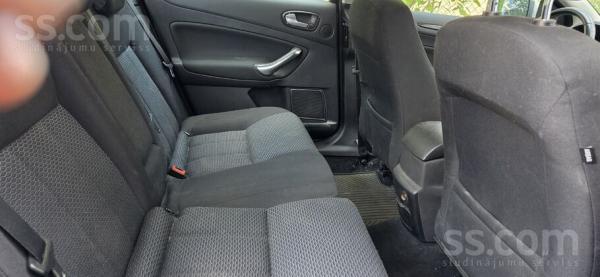 Grey Ford Mondeo 2010 in Ogre, with an engine capacity of 2.00 L and mileage of 274 thousand km for 1500 €, photo 5 on AUTOMOTO.COM.LV