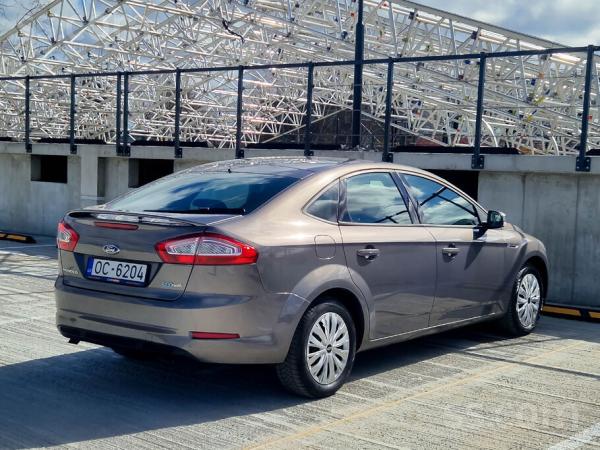 Pelēks Ford Mondeo 2011 Rīga, ar dzinēja tilpumu 1.60 L un nobraukumu 260 tūkst. km par 4850 €, foto 4 vietnē AUTOMOTO.COM.LV
