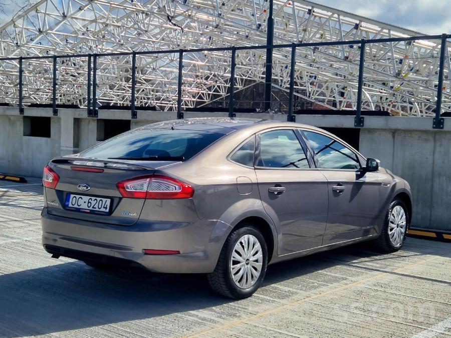 Pelēks Ford Mondeo 2011 Rīga, ar dzinēja tilpumu 1.60 L un nobraukumu 260 tūkst. km par 4850 €, foto 4 vietnē AUTOMOTO.COM.LV