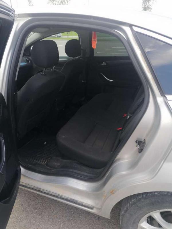 Pelēks Ford Mondeo 2011 Ukmergė, ar dzinēja tilpumu 2.00 L un nobraukumu 269 tūkst. km par 800 €, foto 2 vietnē AUTOMOTO.COM.LV