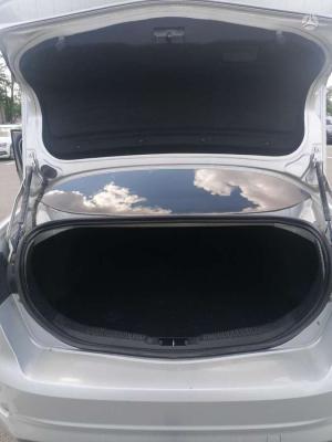 Grey Ford Mondeo 2011 in Ukmerge, with an engine capacity of 2.00 L and mileage of 269 thousand km for 800 €, photo 4 on AUTOMOTO.COM.LV