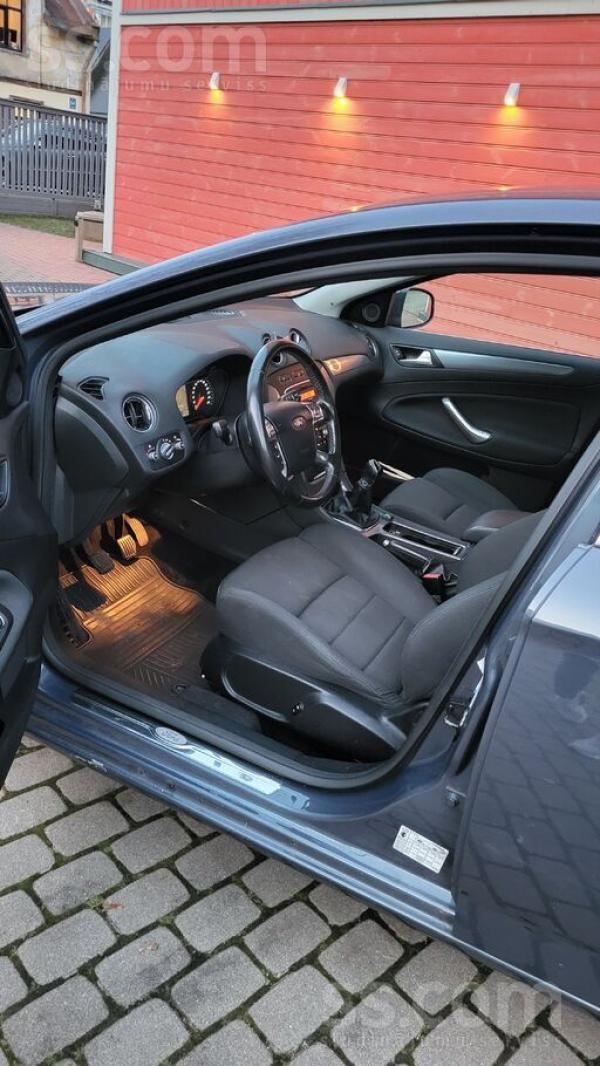 Pelēks Ford Mondeo 2012 Rīga, ar dzinēja tilpumu 2.00 L un nobraukumu 190 tūkst. km par 4800 €, foto 8 vietnē AUTOMOTO.COM.LV