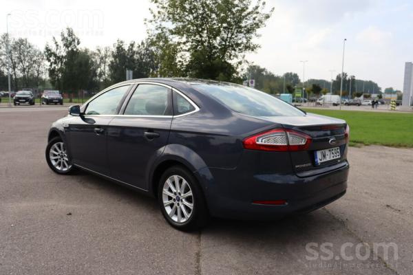 Pelēks Ford Mondeo 2012 Rīga, ar dzinēja tilpumu 2.00 L un nobraukumu 190 tūkst. km par 3990 €, foto 5 vietnē AUTOMOTO.COM.LV