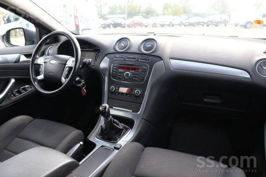 Pelēks Ford Mondeo 2012 Rīga, ar dzinēja tilpumu 2.00 L un nobraukumu 190 tūkst. km par 3990 €, foto 9 vietnē AUTOMOTO.COM.LV