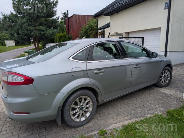 Pelēks Ford Mondeo 2013 Rīga, ar dzinēja tilpumu 1.60 L un nobraukumu 206 tūkst. km par 900 €, foto 3 vietnē AUTOMOTO.COM.LV