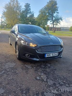 Pelēks Ford Mondeo 2015 Liepāja, ar dzinēja tilpumu 1.50 L un nobraukumu 240 tūkst. km par 7400 €, foto 3 vietnē AUTOMOTO.COM.LV