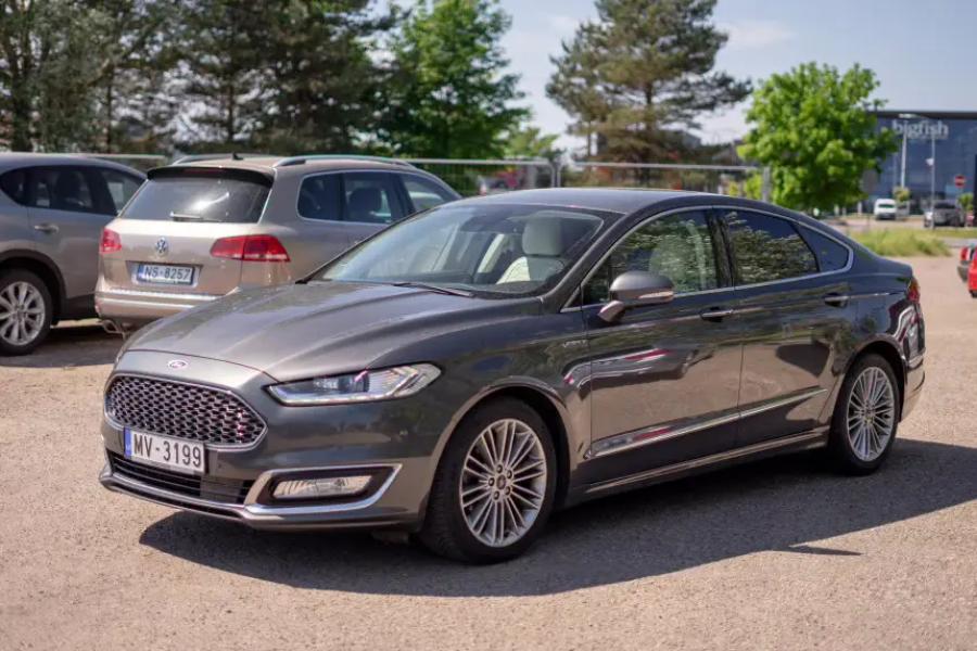 Pelēks Ford Mondeo 2016 Liepāja, ar dzinēja tilpumu 2.00 L un nobraukumu 193 tūkst. km par 12450 €, foto 1 vietnē AUTOMOTO.COM.LV