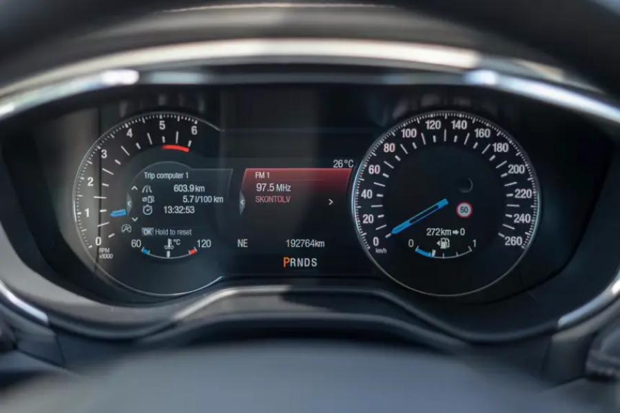 Pelēks Ford Mondeo 2016 Liepāja, ar dzinēja tilpumu 2.00 L un nobraukumu 193 tūkst. km par 12450 €, foto 17 vietnē AUTOMOTO.COM.LV