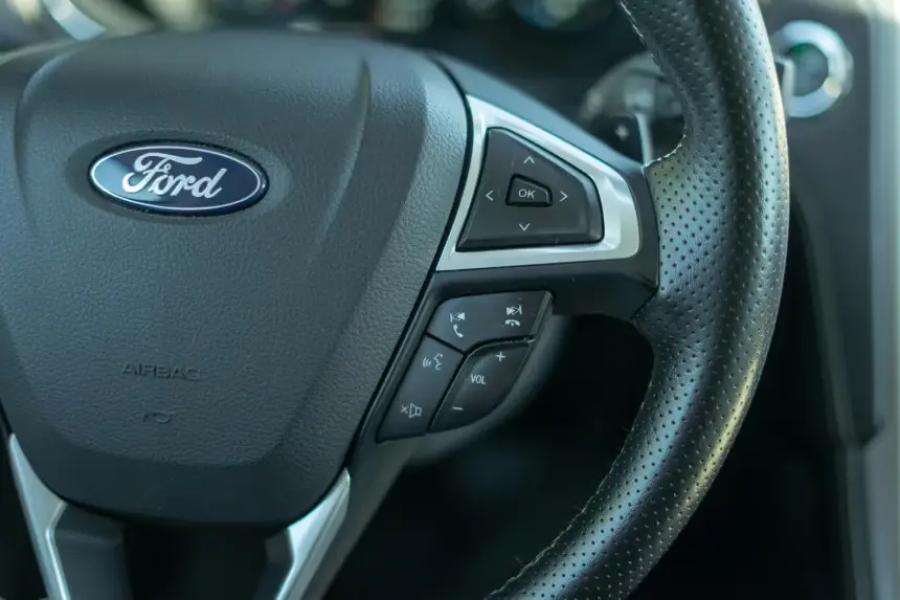 Pelēks Ford Mondeo 2016 Liepāja, ar dzinēja tilpumu 2.00 L un nobraukumu 193 tūkst. km par 12450 €, foto 29 vietnē AUTOMOTO.COM.LV
