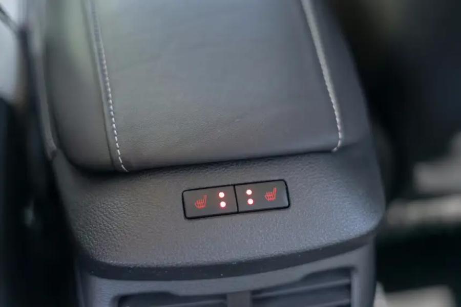 Pelēks Ford Mondeo 2016 Liepāja, ar dzinēja tilpumu 2.00 L un nobraukumu 193 tūkst. km par 12450 €, foto 32 vietnē AUTOMOTO.COM.LV